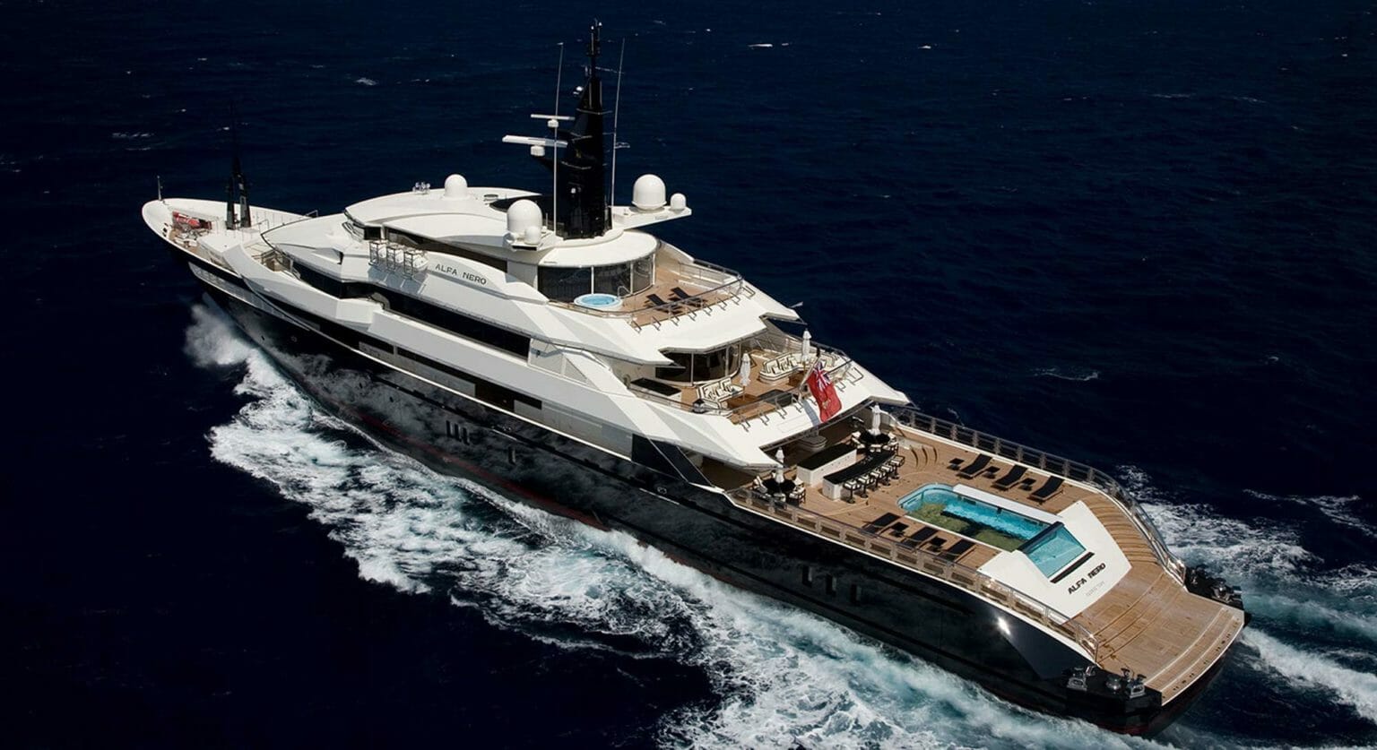 Feadship Yacht Project 821 Introduces Hydrogen Fuel Cells to Yachting ...